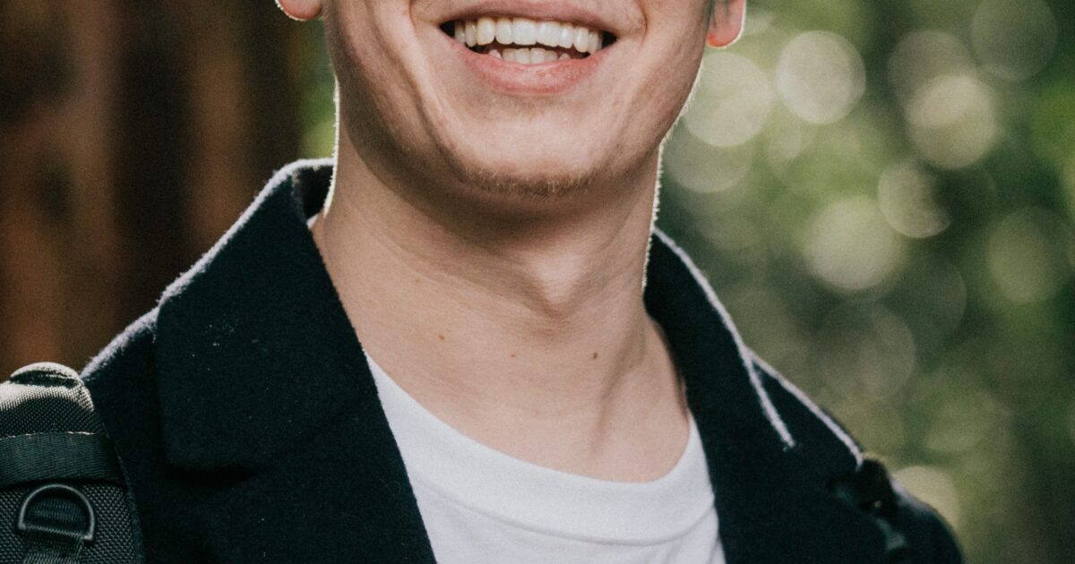 Oliver Howells | Connect